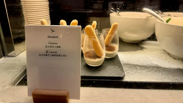 【香港】國泰航空玉衡堂 The Pier Business Lounge 商務艙貴賓室體驗 | FlyAsia