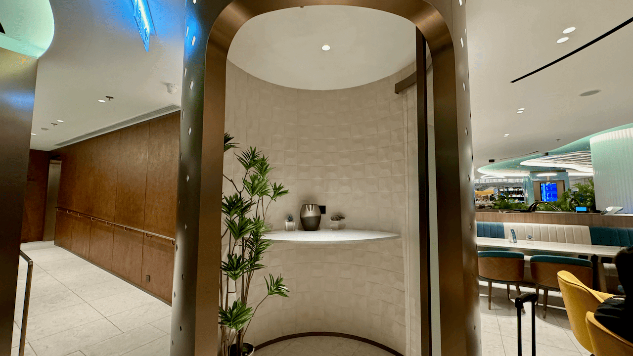 【香港】Kyra Lounge 貴賓室體驗 | FlyAsia